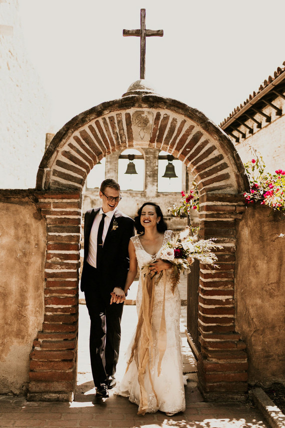 Spanish-Inspired foodie wedding at Serra Plaza in San Juan Capistrano ...