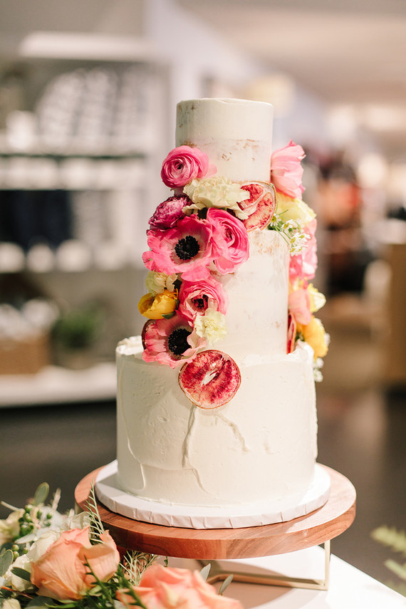 Simple modern wedding cake | Wedding & Party Ideas | 100 Layer Cake