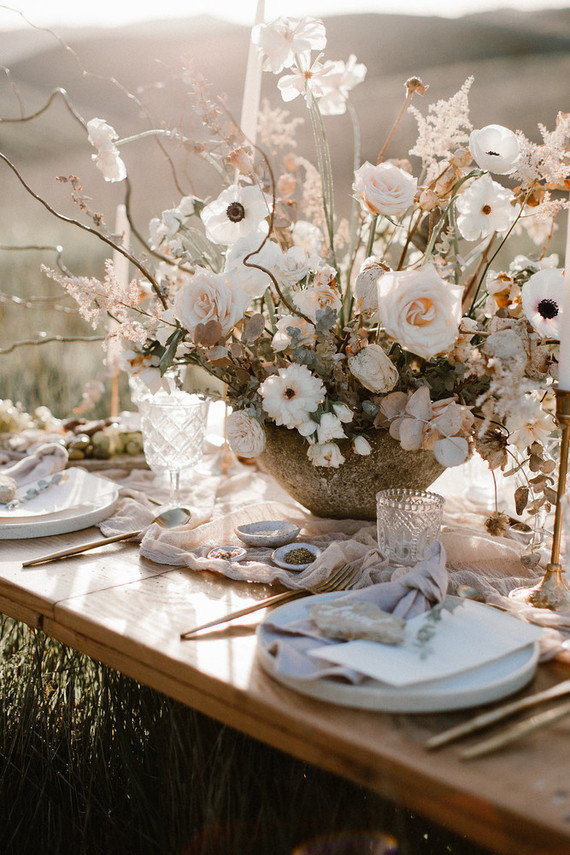 Earthy bohemian picnic ideas for summer on 100 Layer Cake | Wedding ...