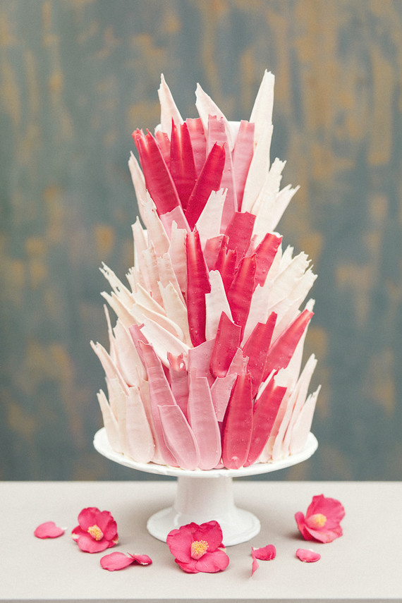 Modern fuchsia wedding cake | Wedding & Party Ideas | 100 Layer Cake