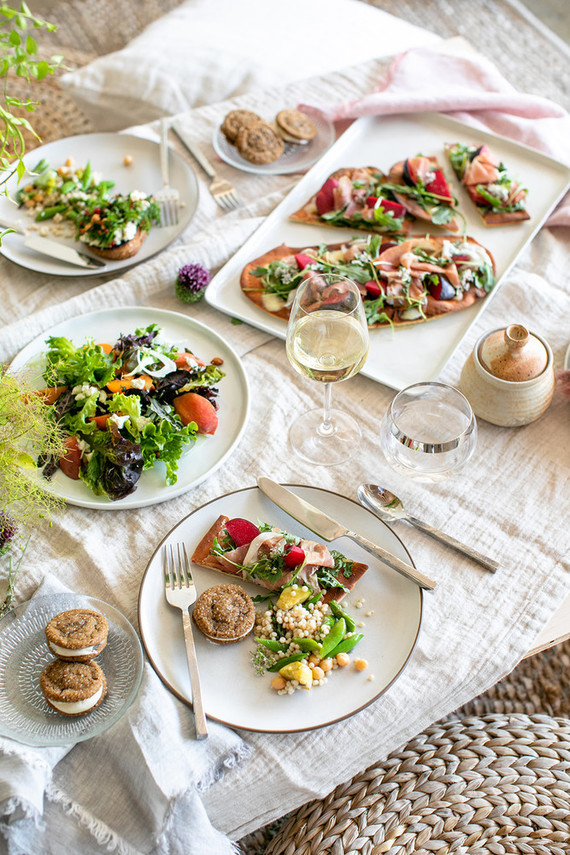 Garden inspired dinner party | Wedding & Party Ideas | 100 Layer Cake