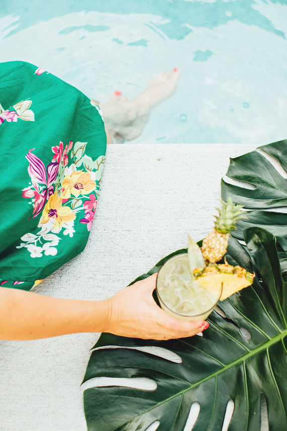 How to throw a super cute pool party bachelorette party | Wedding ...