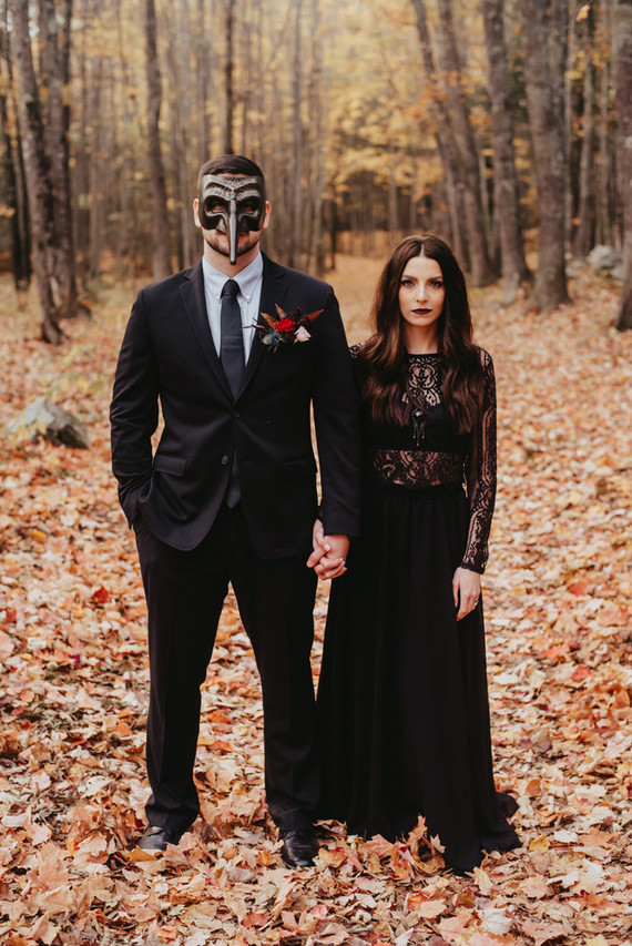 The moodiest gothic forest wedding with gorgeous fall florals | Wedding ...