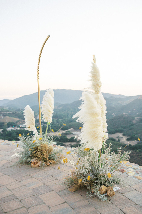 Ochre and mauve sunset elegance at Malibu Rocky Oaks | Wedding & Party ...