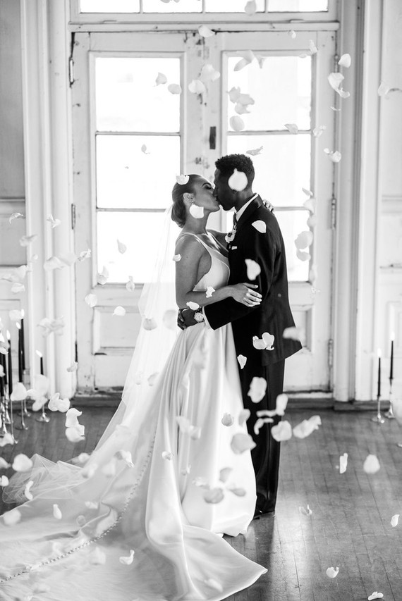 The ultimate black and white wedding with fashion-inspired details ...