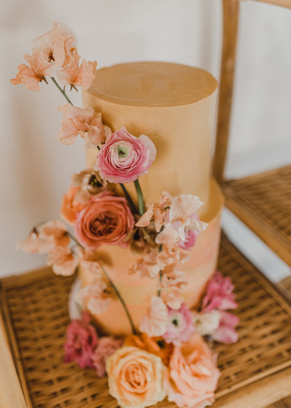 Desert inspired wedding cake | Wedding & Party Ideas | 100 Layer Cake