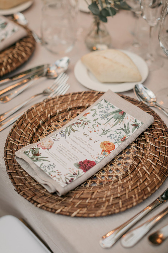 Spanish inspired place setting | Wedding & Party Ideas | 100 Layer Cake