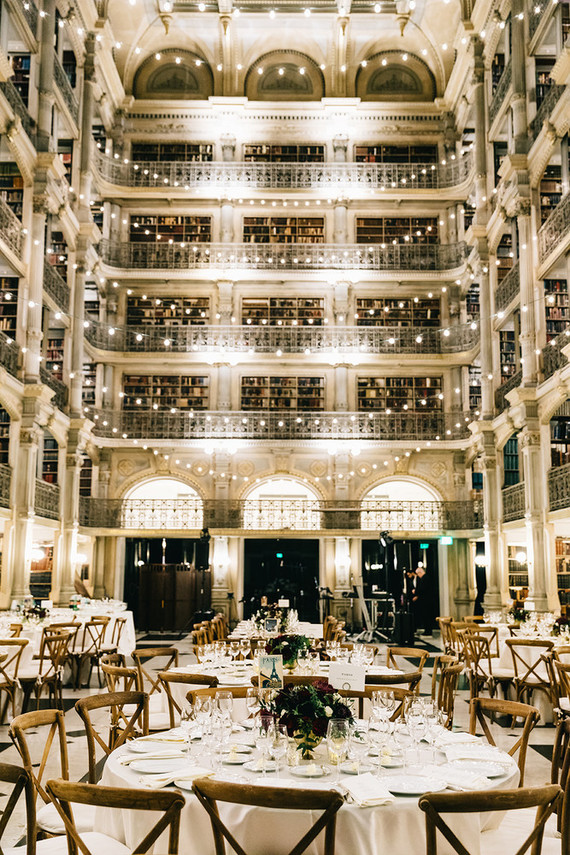 A wintery library wedding with the most magical reception / George ...