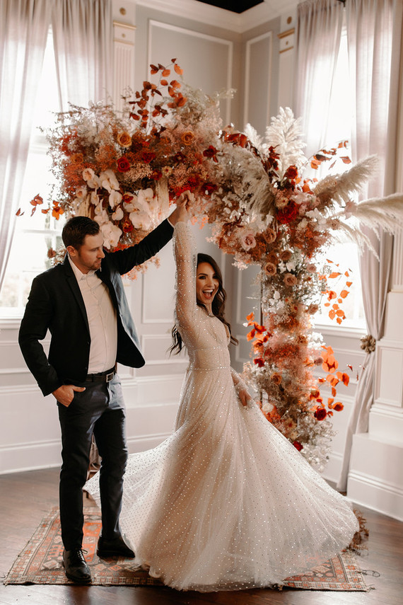 How to design a lush fall wedding at an indoor venue | Wedding & Party ...