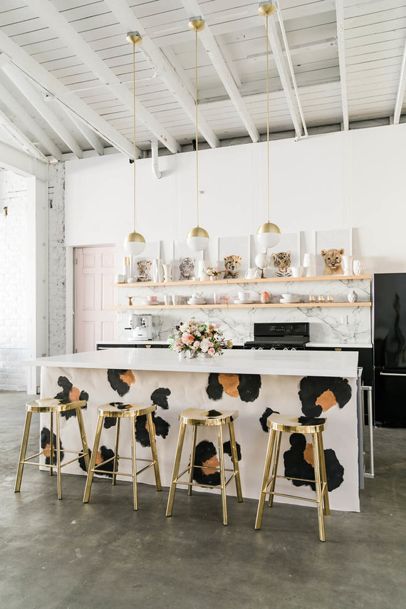 modern gold bar | Wedding & Party Ideas | 100 Layer Cake