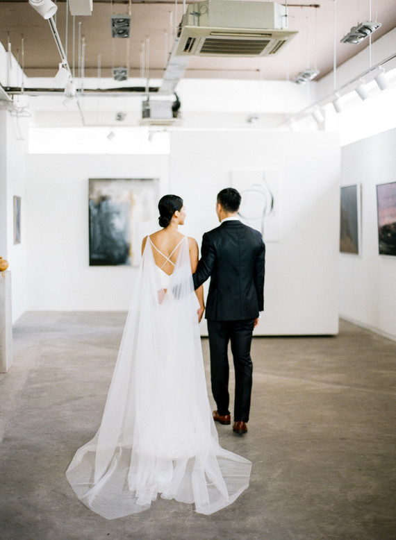 How to style a modern art gallery wedding | Wedding & Party Ideas | 100 ...