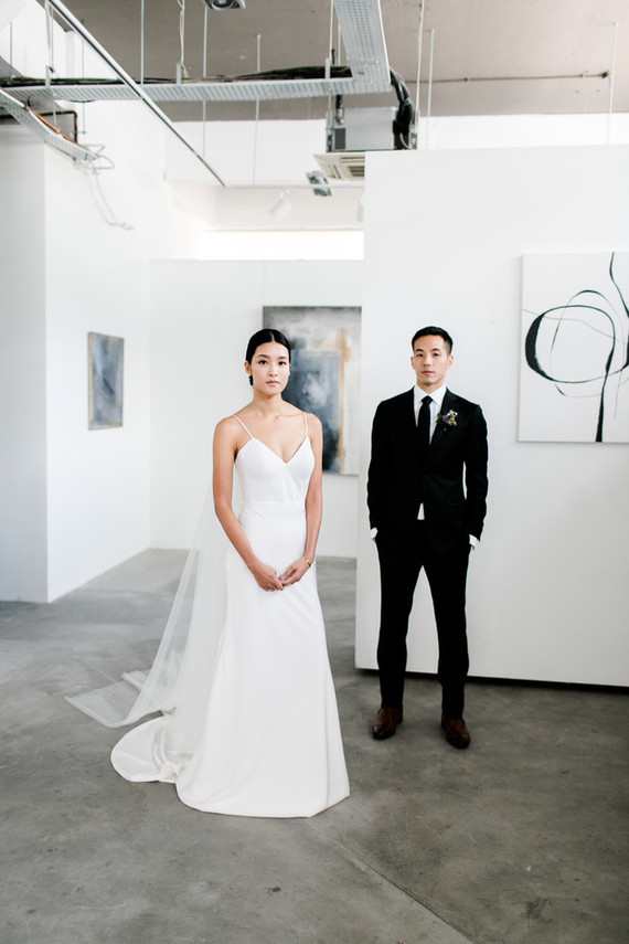 How to style a modern art gallery wedding | Wedding & Party Ideas | 100 ...