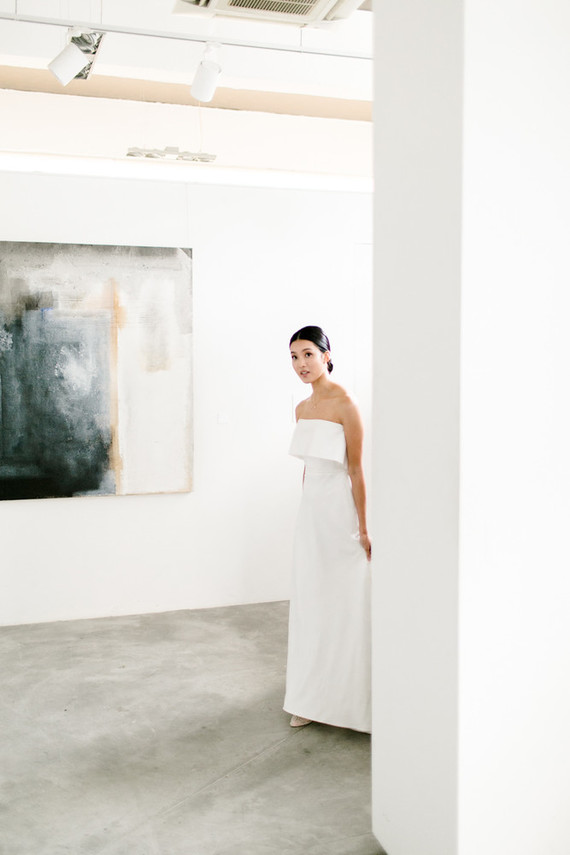 How to style a modern art gallery wedding | Wedding & Party Ideas | 100 ...