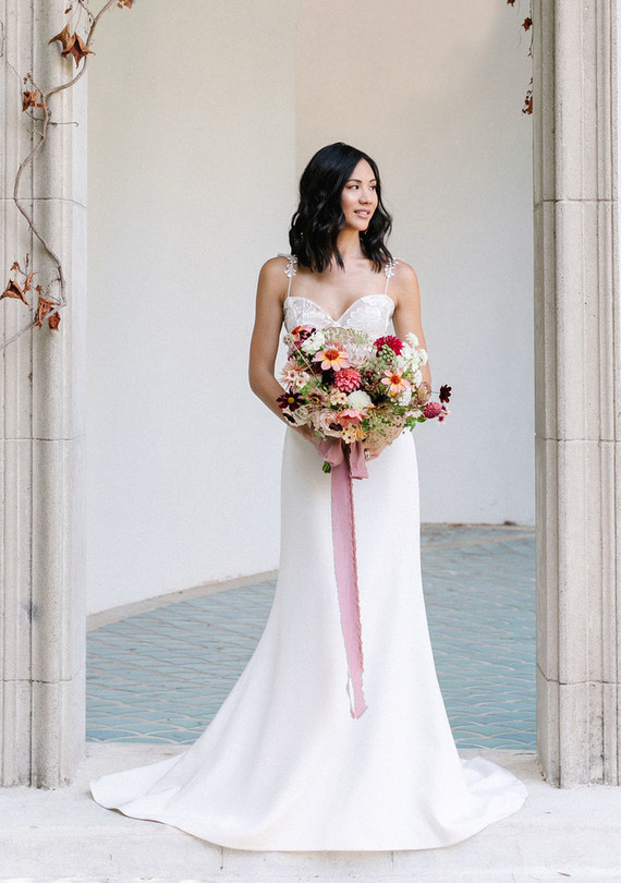 Romantic bride | Wedding & Party Ideas | 100 Layer Cake