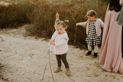Rustic fall family photos by Elizabeth Lauren Photography | Browse ...